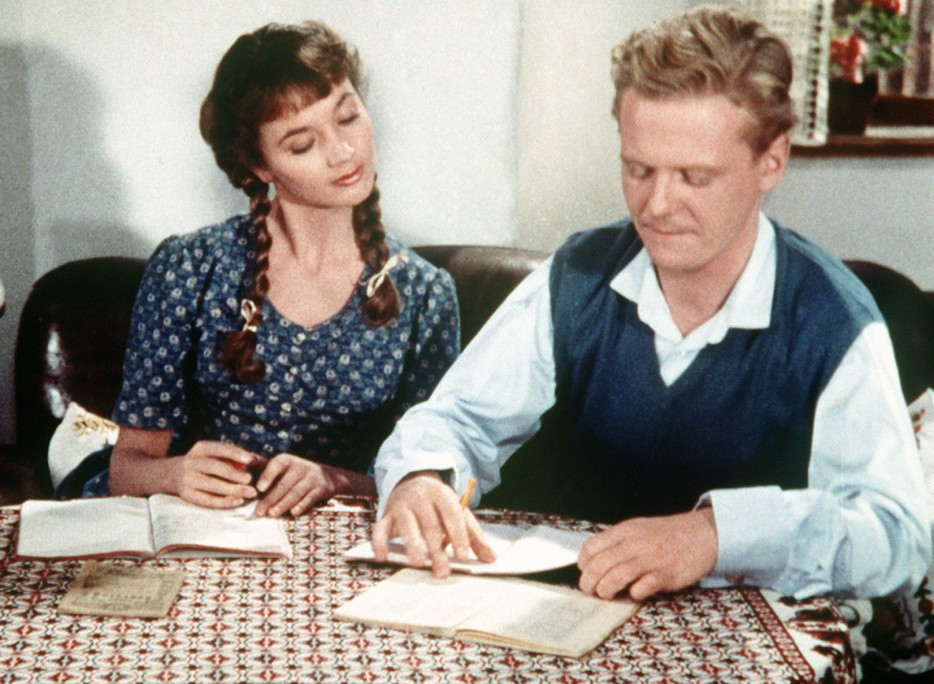 Ich denke oft an Piroschka - Trailer, Kritik, Bilder und Infos zum Film