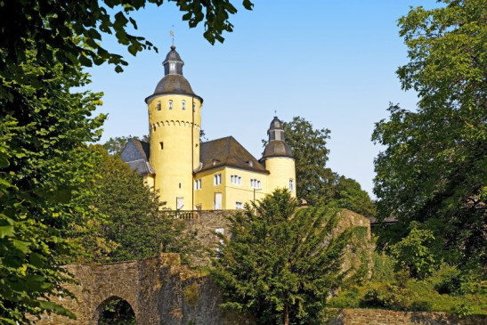 Schloss Homburg mit Freilichtmuseum - Nächste Ausfahrt